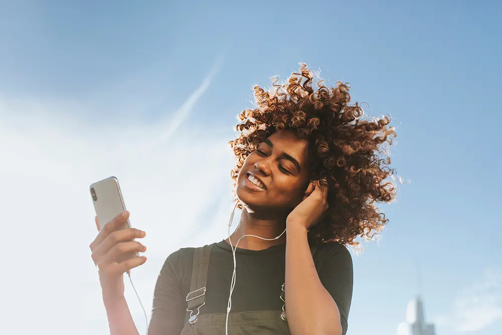 Weather-Triggered Display Ads – Neon Recon